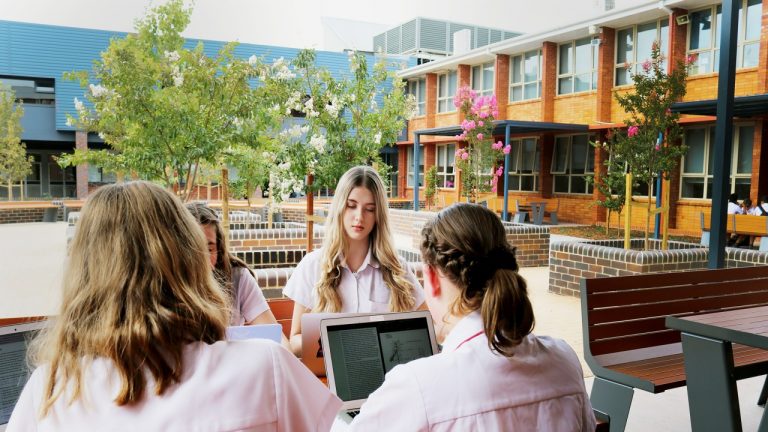 Home - Daramalan College