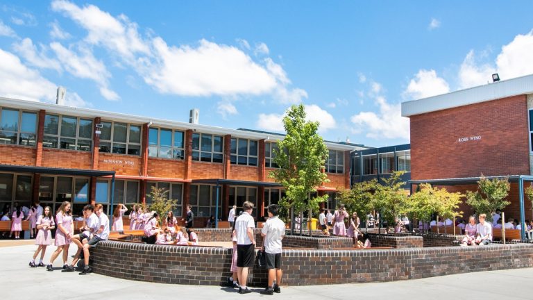 Home - Daramalan College